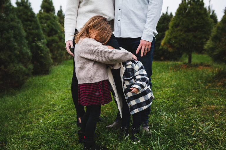 Dull's Tree Farm Family Session | Family Photography in the Snow
